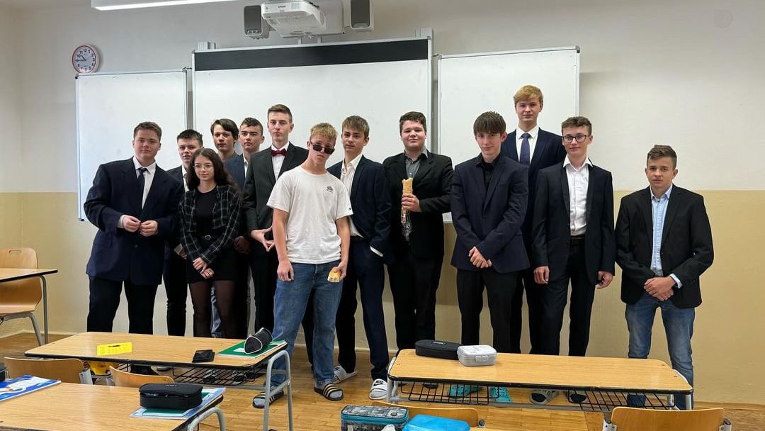 Čtvrtý Suit-up den na SPŠ SE | SPŠ strojní a elektrotechnická, Dukelská ...